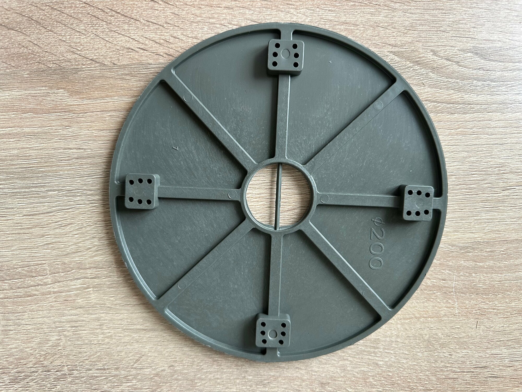 Закладная для люстры пластиковая круглая