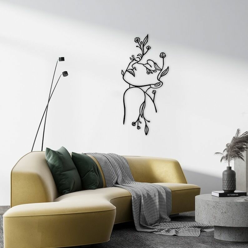 Декоративное металлическое панно, Женский силуэт с цветами (черный цвет)