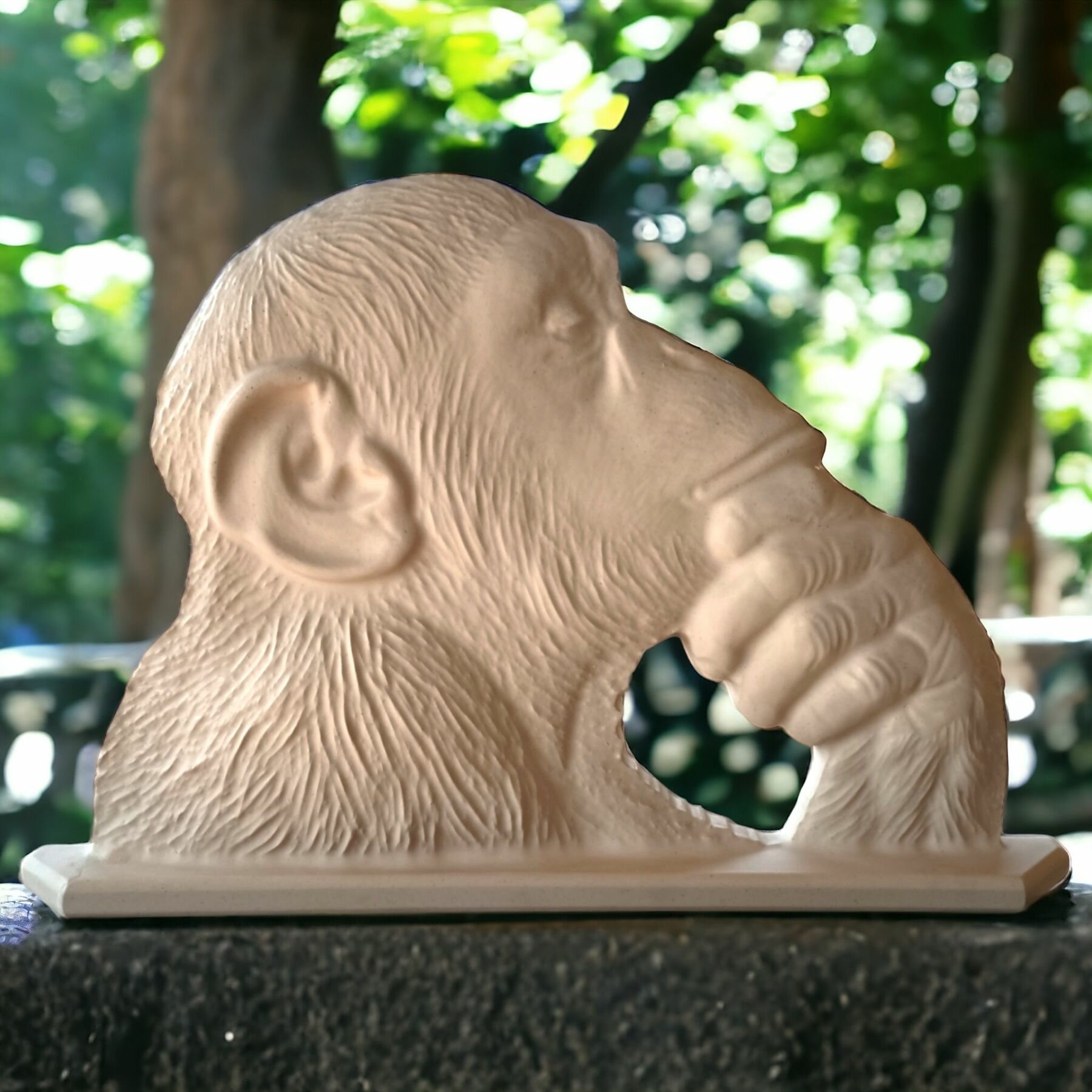 Панель 3D на стену Примат Мыслитель, панно из гипса . Декор для дома, офиса, для интерьера.