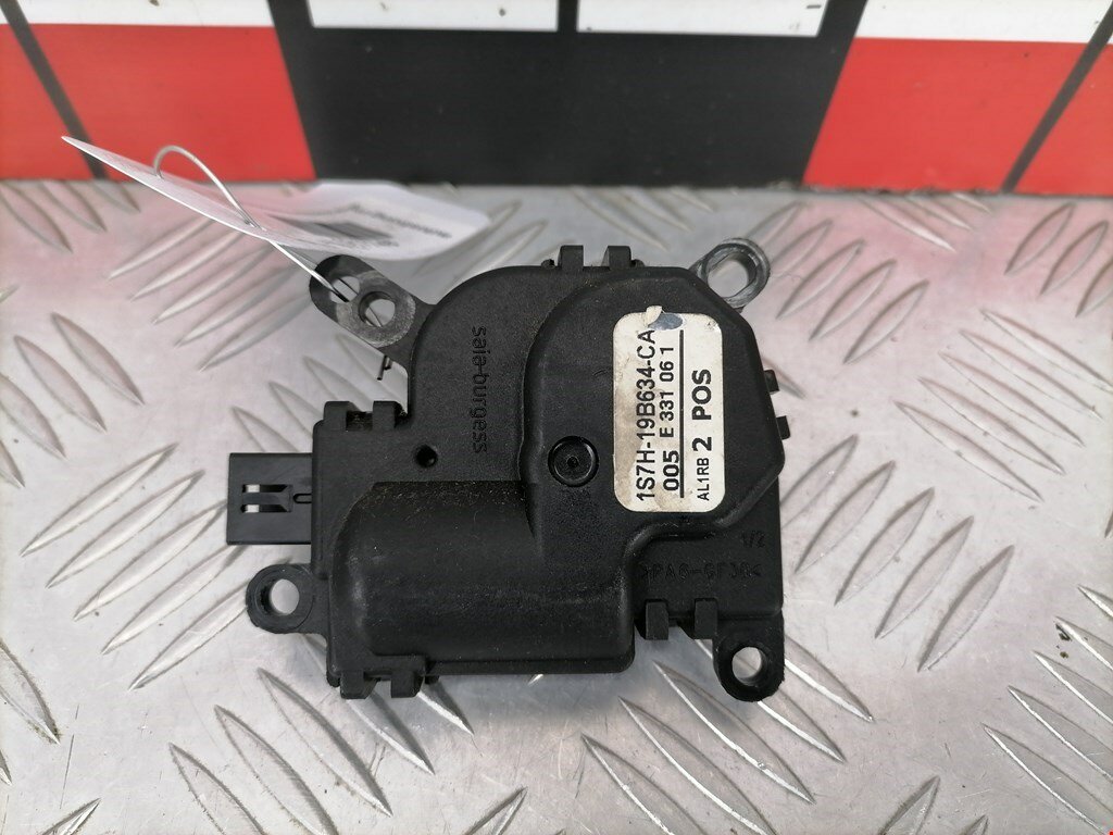 Сервопривод (электропривод моторчик привода) заслонки печки Ford Focus 2 1144030 арт. 1917748
