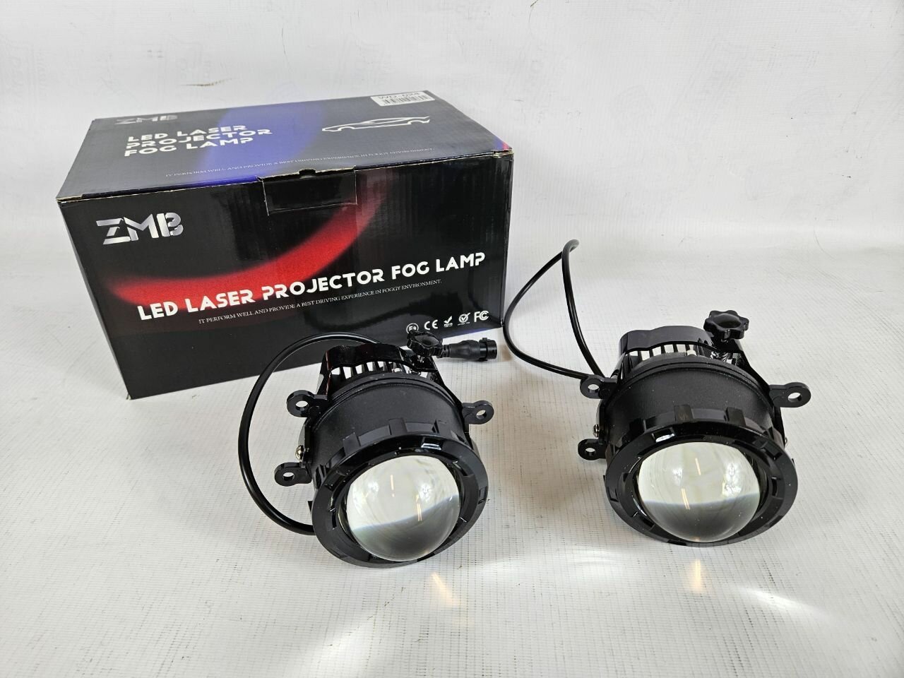 Светодиодные линзы в птф LED FOG 50000LM Lada Vesta, Granta FL, Niva Urban