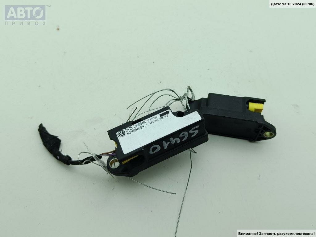 Датчик удара (Airbag) Volkswagen Passat B5