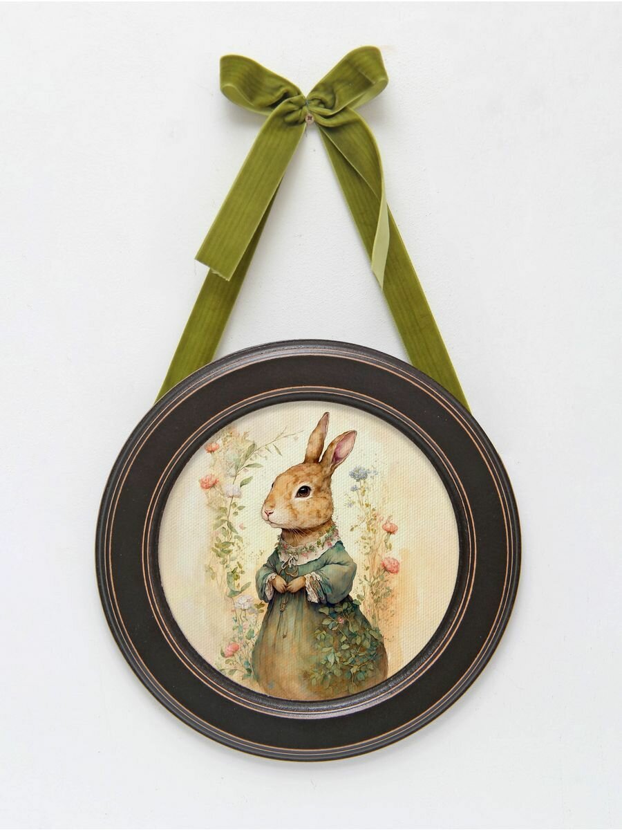 Картина "Милые зайки" в круглой деревянной раме на ленте, 27 см