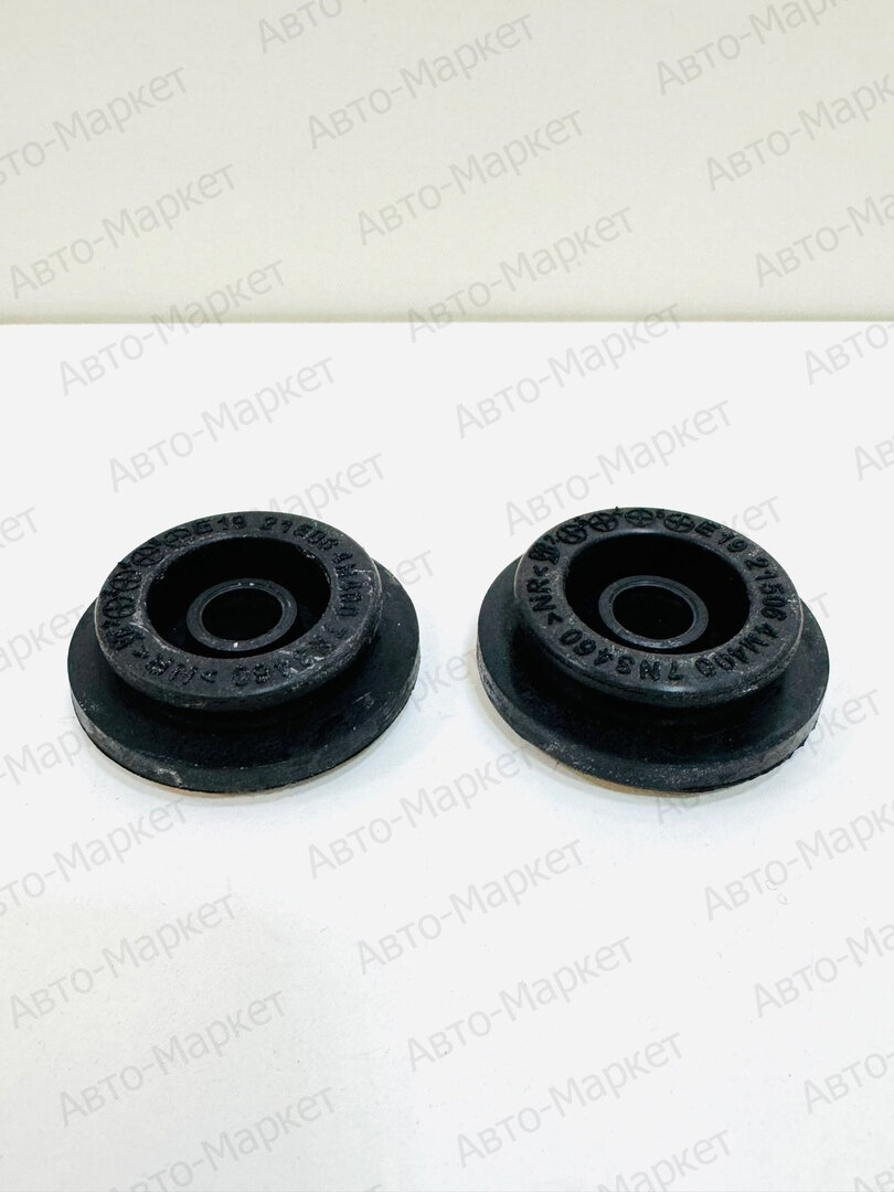Втулки крепления радиатора 2 шт. (верхние) для Nissan Oem: 215064M400