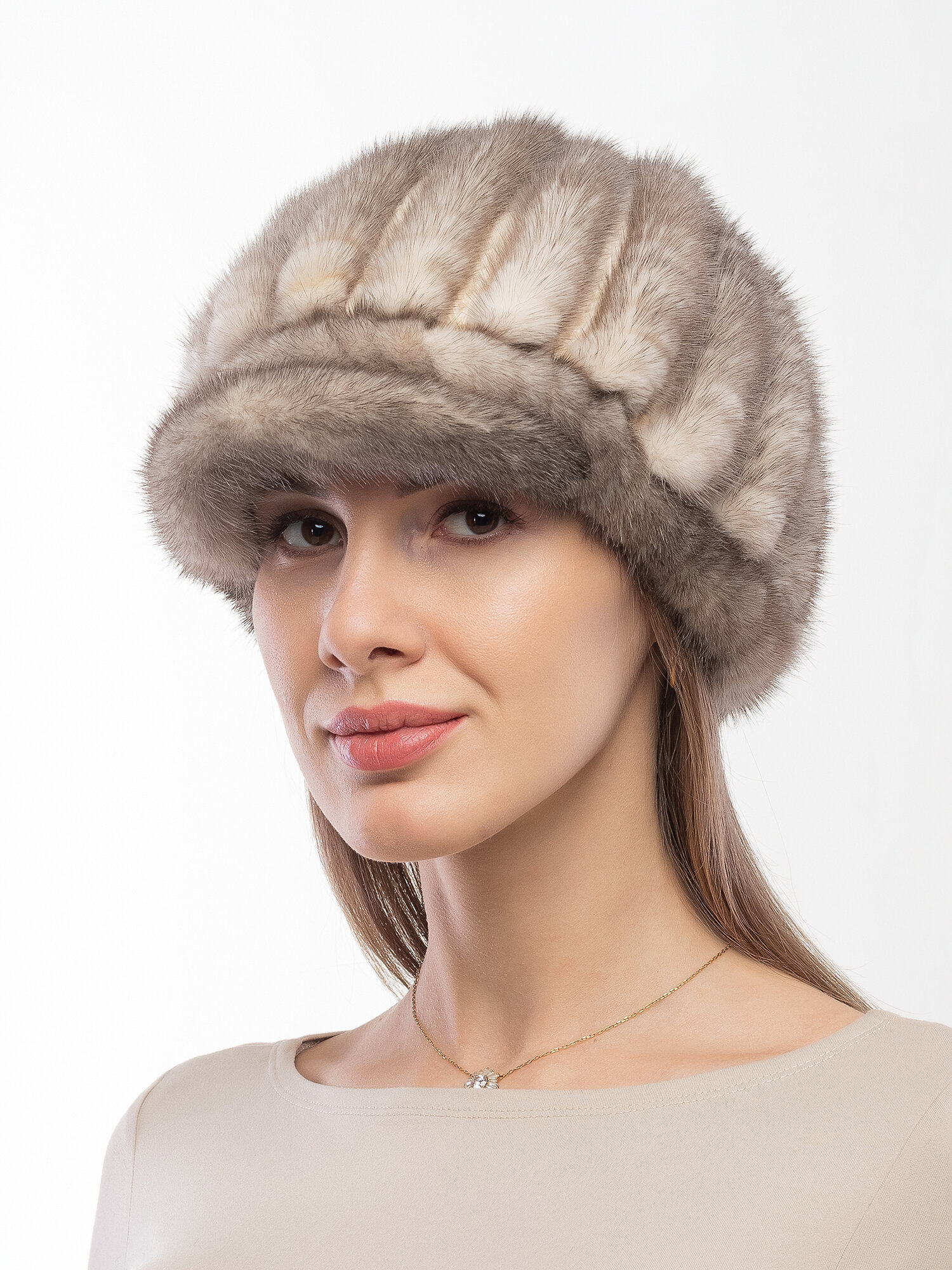 Шапка для женщин
