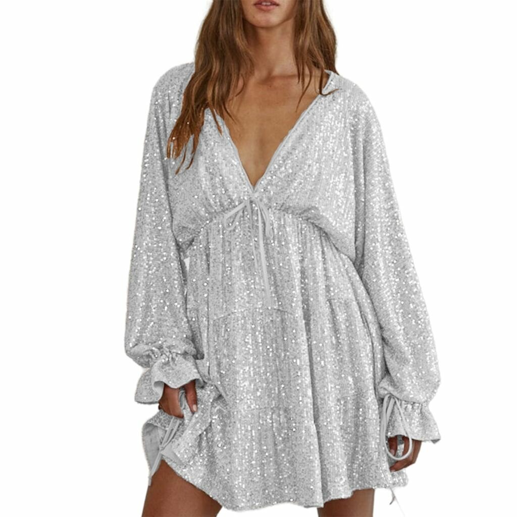 Элегантное вечернее платье с пайетками и длинным рукавом