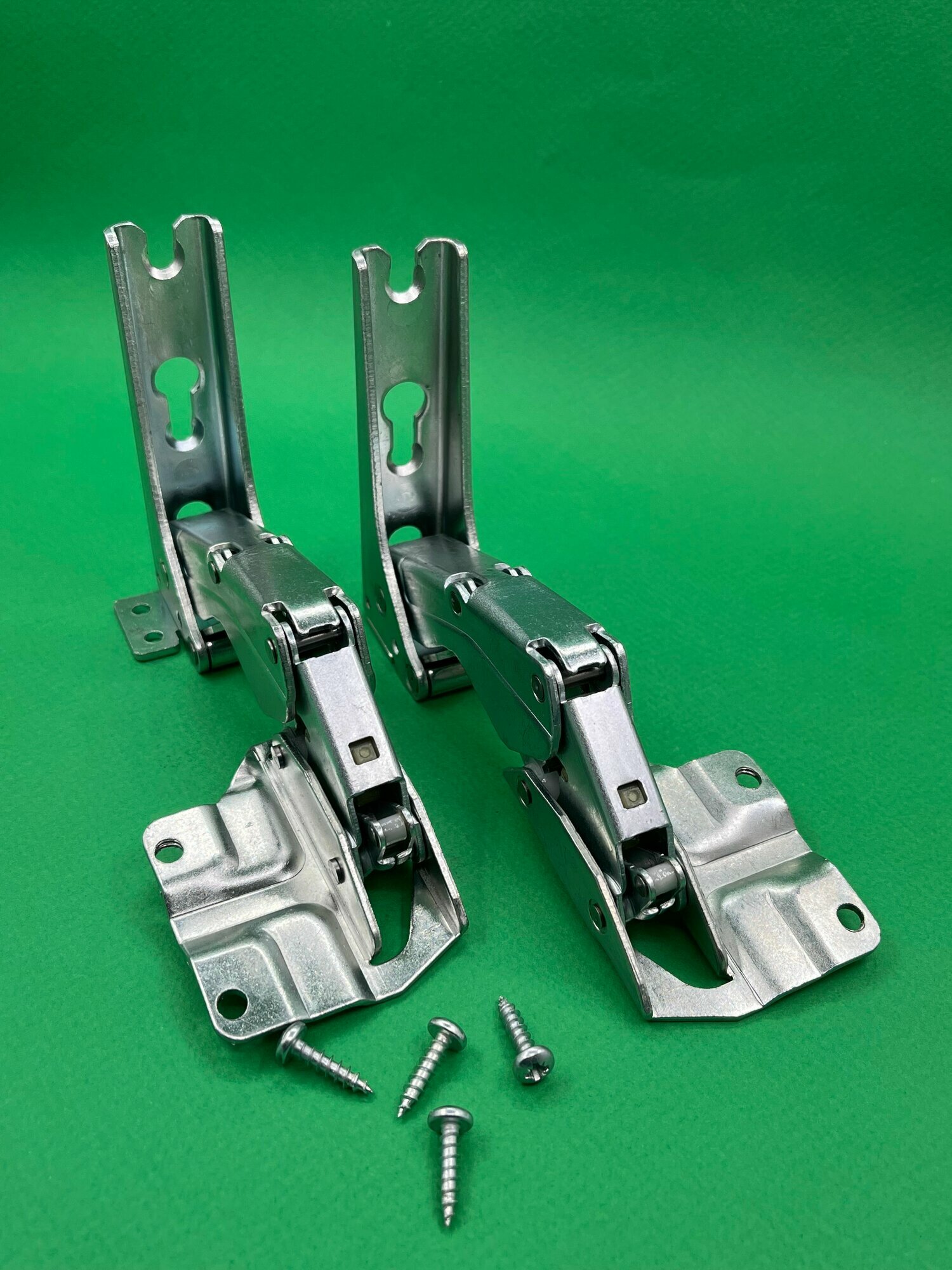 Петли для холодильника Bosch 481147 комплект 2 шт