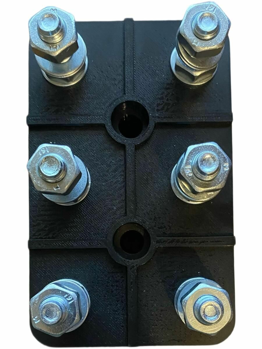 Колодка клеммная для электродвигателя, 135мм х 85мм.