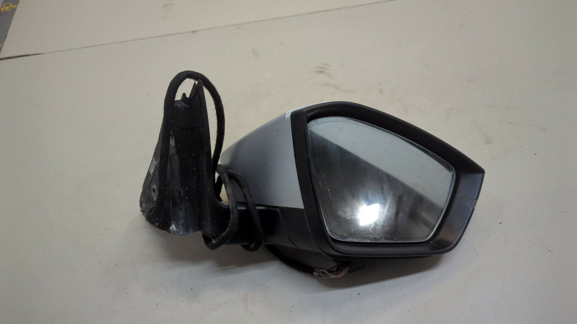 Зеркало боковое правое Skoda SuperB Б/У