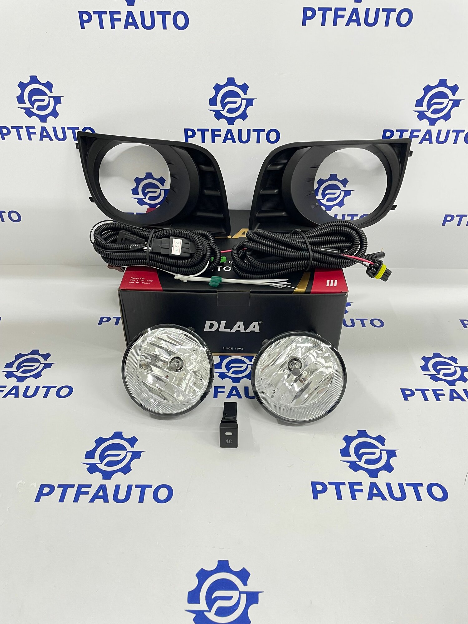 Противотуманные фары Toyota Sequoia