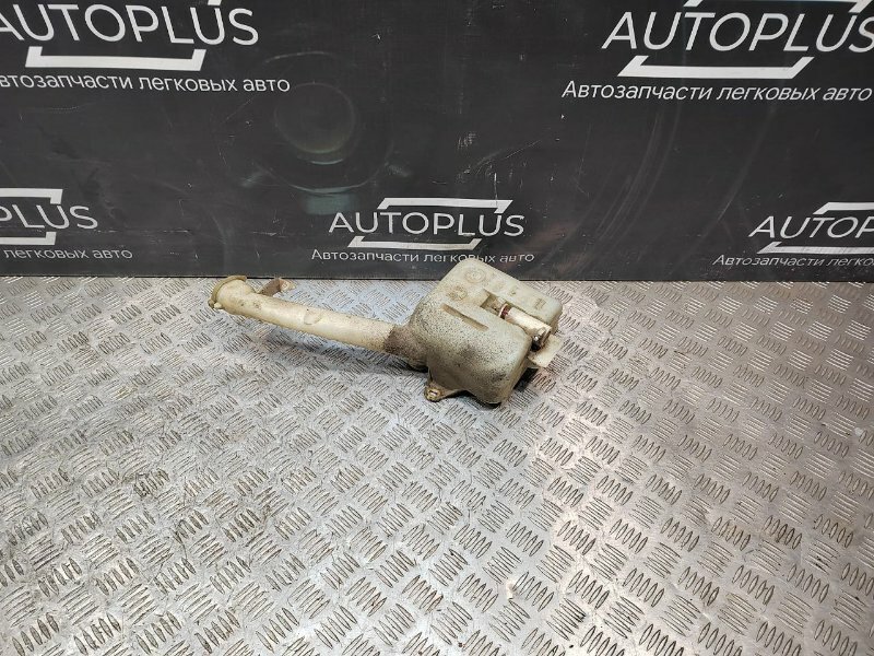 Бачок стеклоомывателя