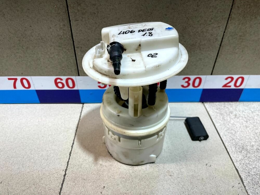 Насос топливный Peugeot 406