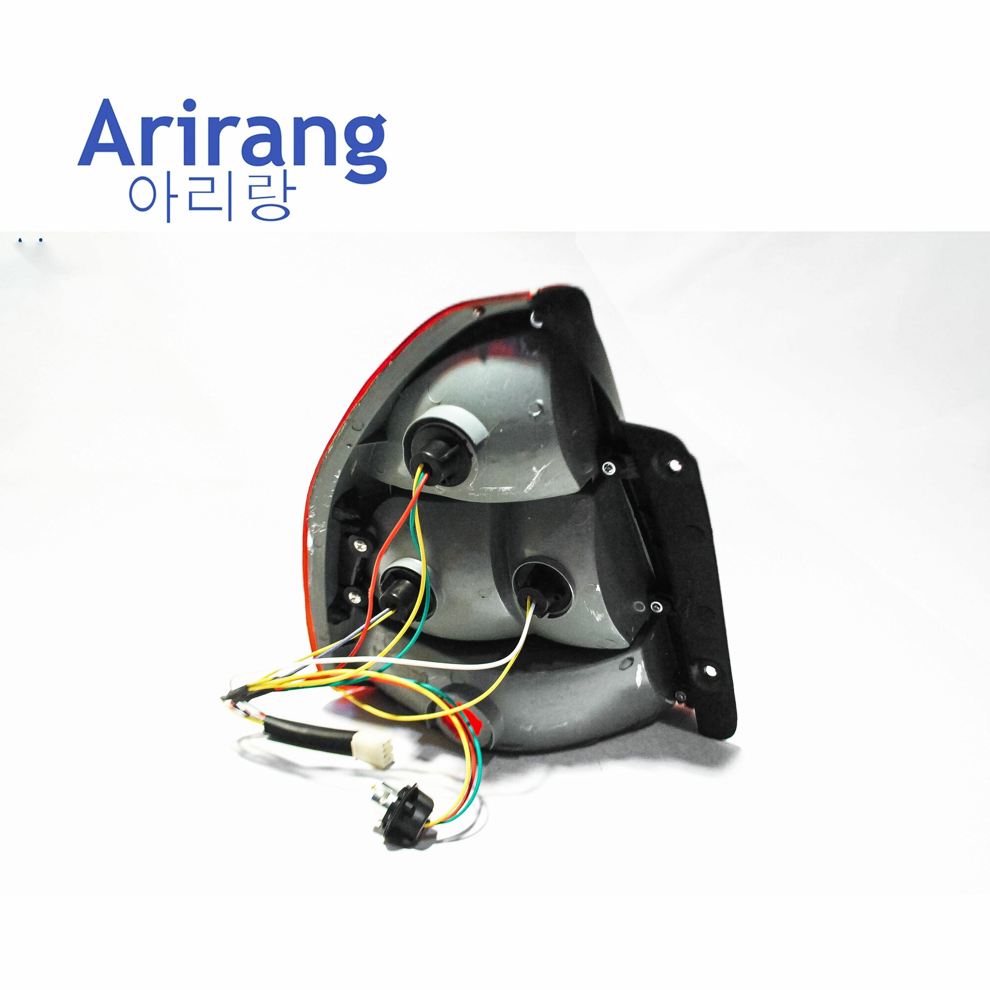 Задний фонарь автомобильный правый (желтый поворотник) для Hyundai Accent-TAGAZ / арт. ARG232126RTAXI / бренд ARIRANG / OEM 9240225000