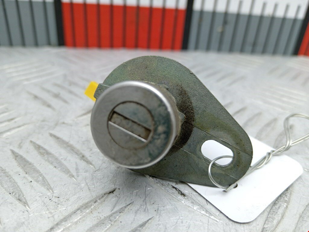 Личинка дверного замка Hyundai Getz 1 (TB) 812501CA00 арт. 2056198