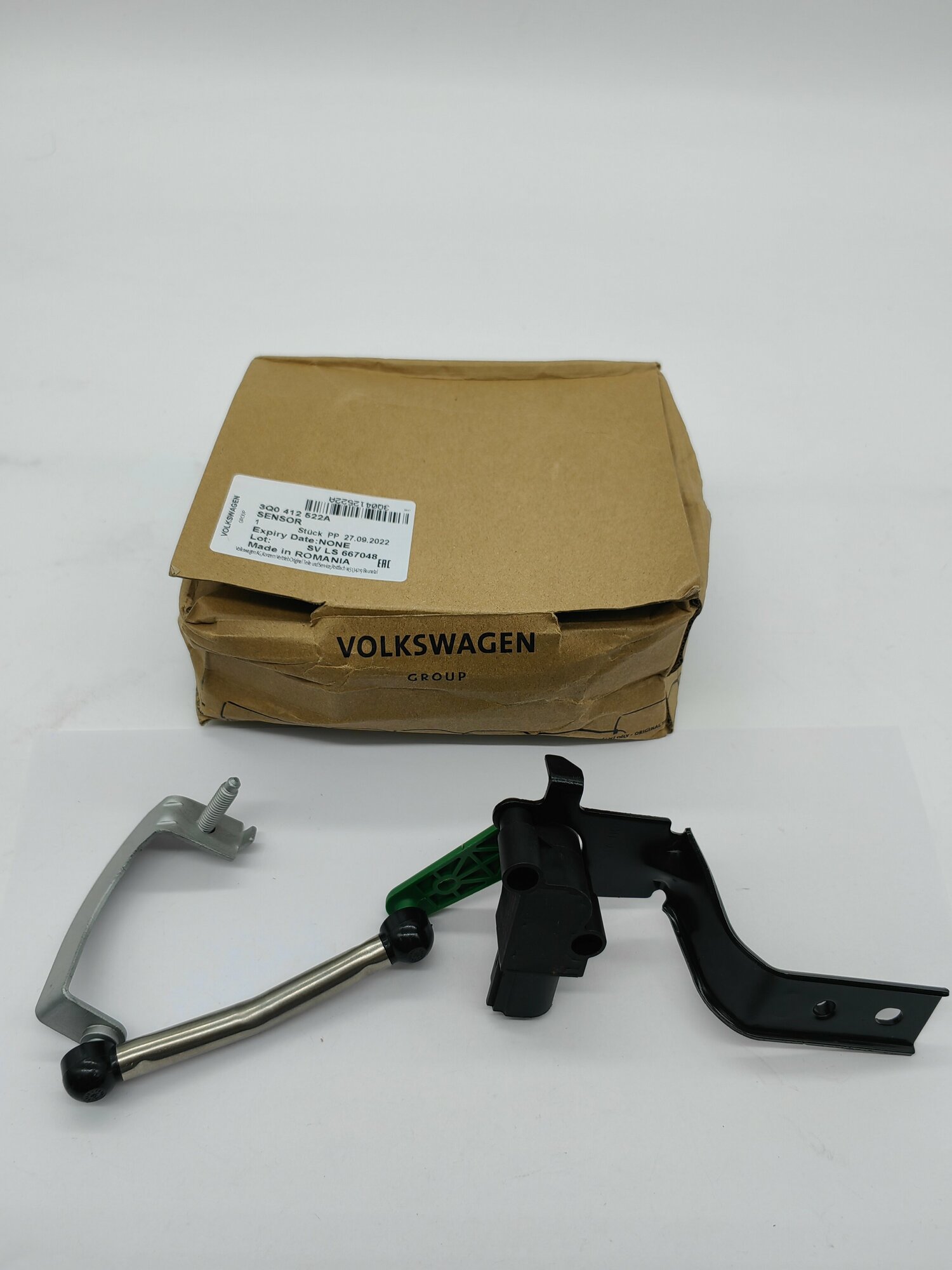 VAG Датчик положения кузова VW Passat Арт. 3Q0412522A