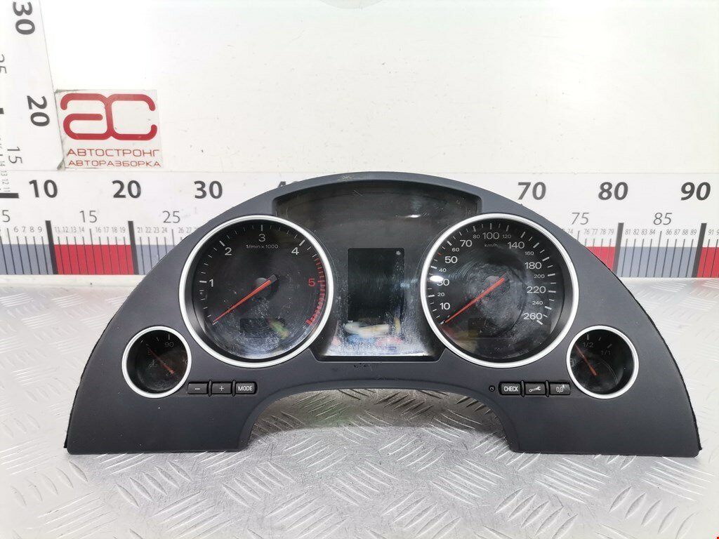 Панель приборная (щиток приборов) Audi A4 B6 8H0920900DX арт. 1698939