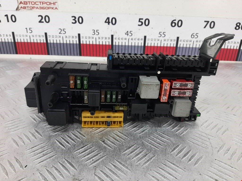 Блок предохранителей Mercedes C-Class (W204) A2045454501 арт. 1702850