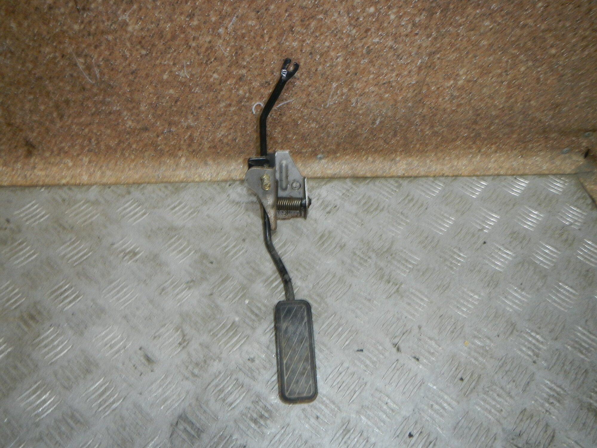 Б/У Педаль газа, KIA (Киа)-SORENTO (03-09) KIA SORENTO (03-09) Без повреждений. 534962 Hyundai-KIA арт. 327003E100