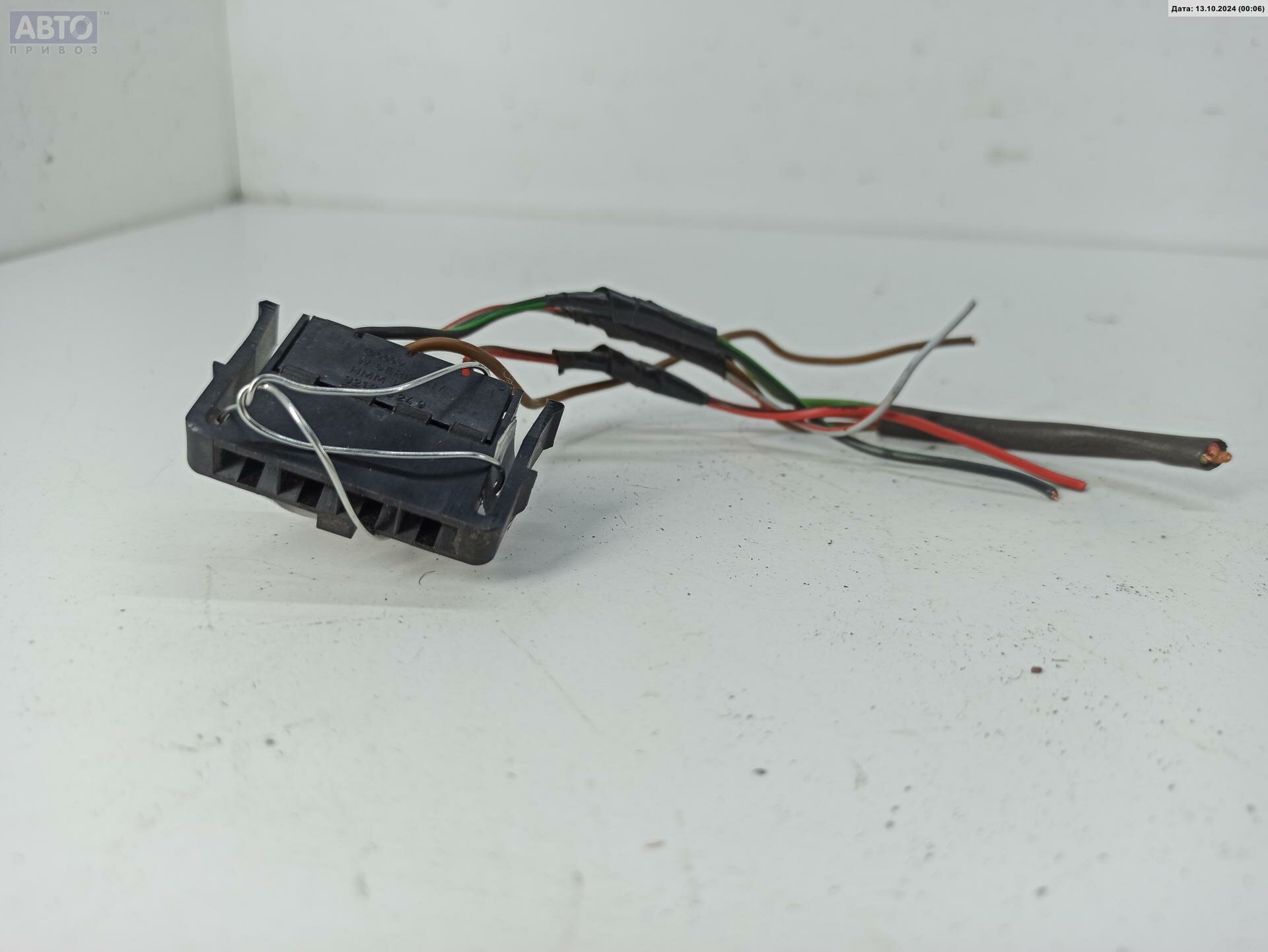Разъем (фишка) проводки Audi 80 B4 (1991-1996)