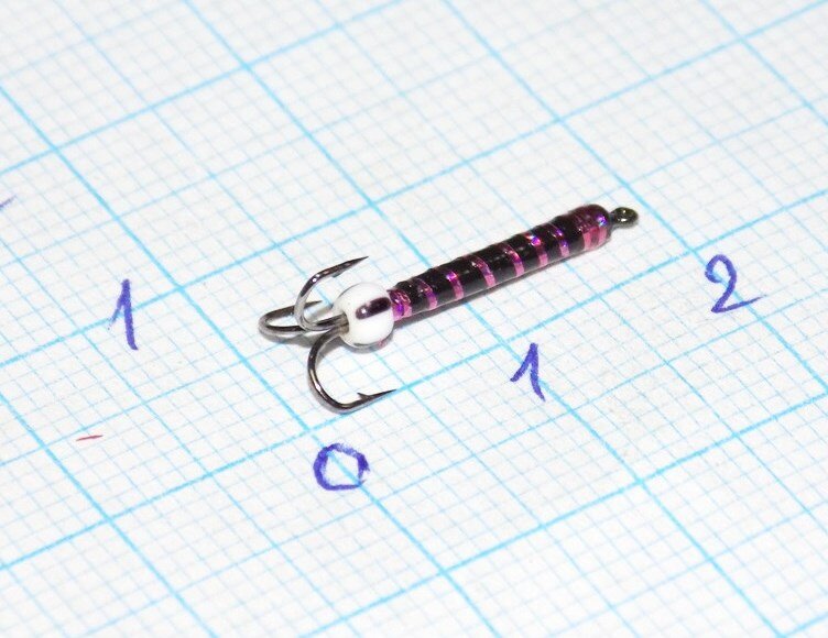 Мормышки вольфрамовые Черт-пчелка с бисером, d 1,5 мм, вес 0,45 гр, черный с розовым (3шт)