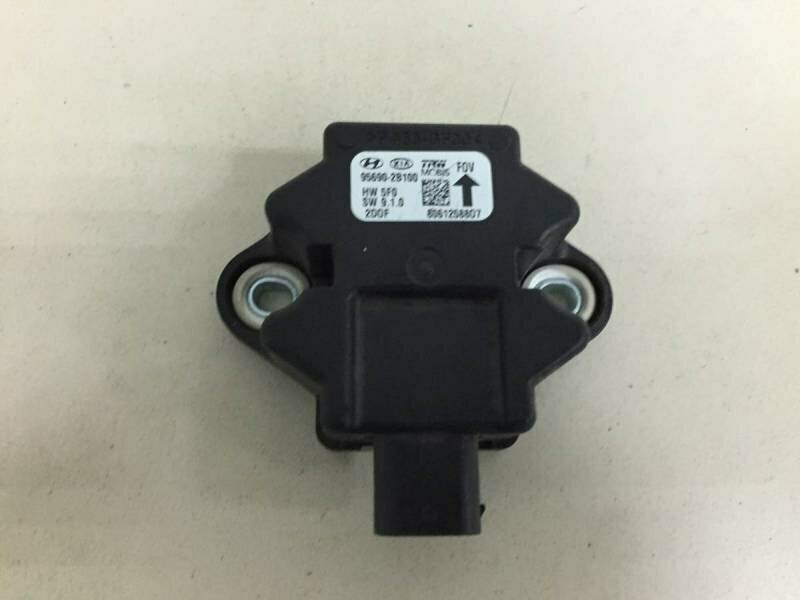 Датчик угла поворота рулевого колеса Hyundai Santa Fe CM 2006-2012 кат.номер: 956902B100