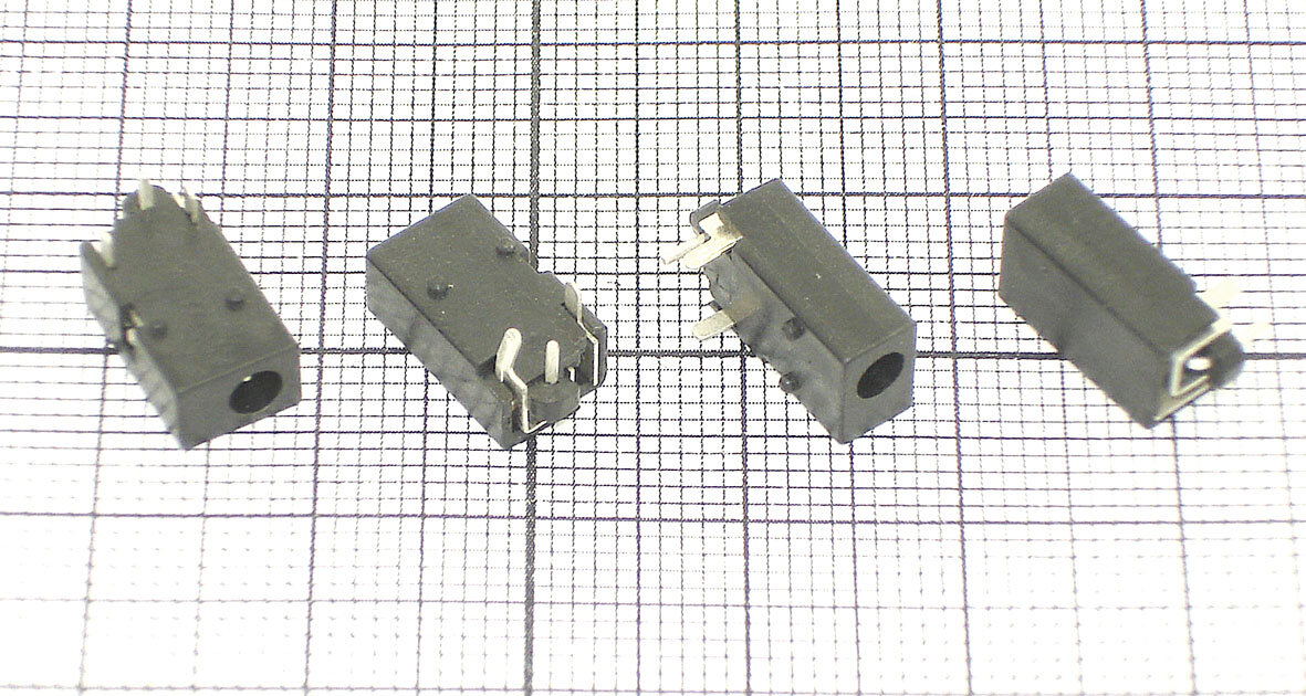 Разъем питания для планшета №14 (0.7х2.5мм)