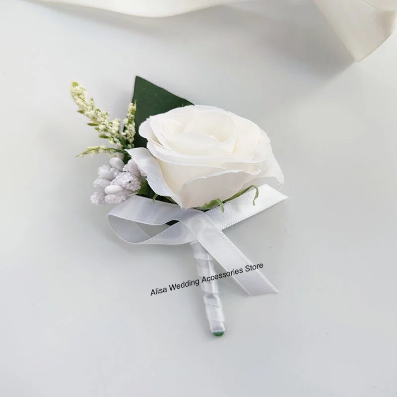 Свадебный букет подружки невесты из шелка Белый, Boutonniere C