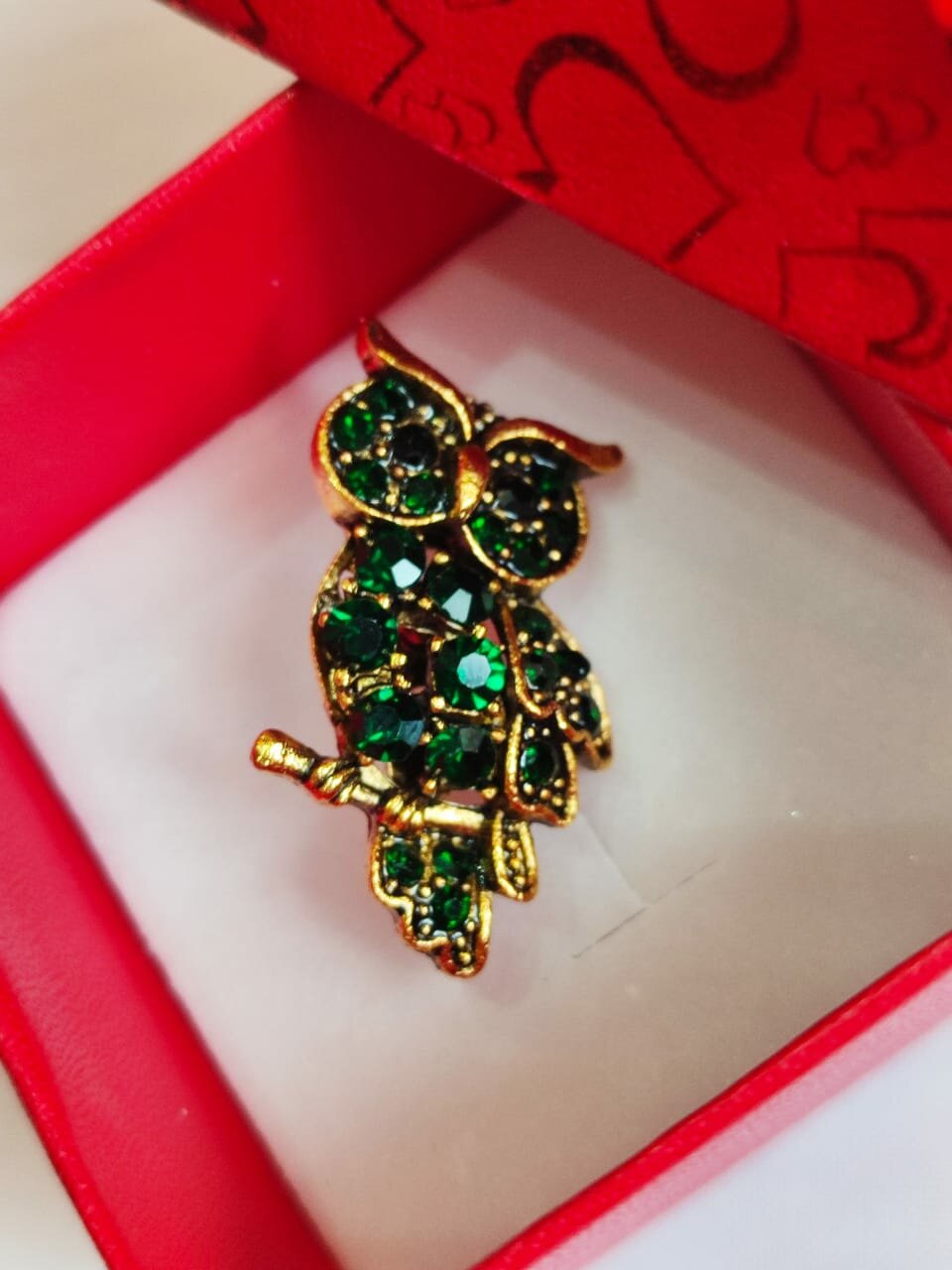 Брошь, стразы