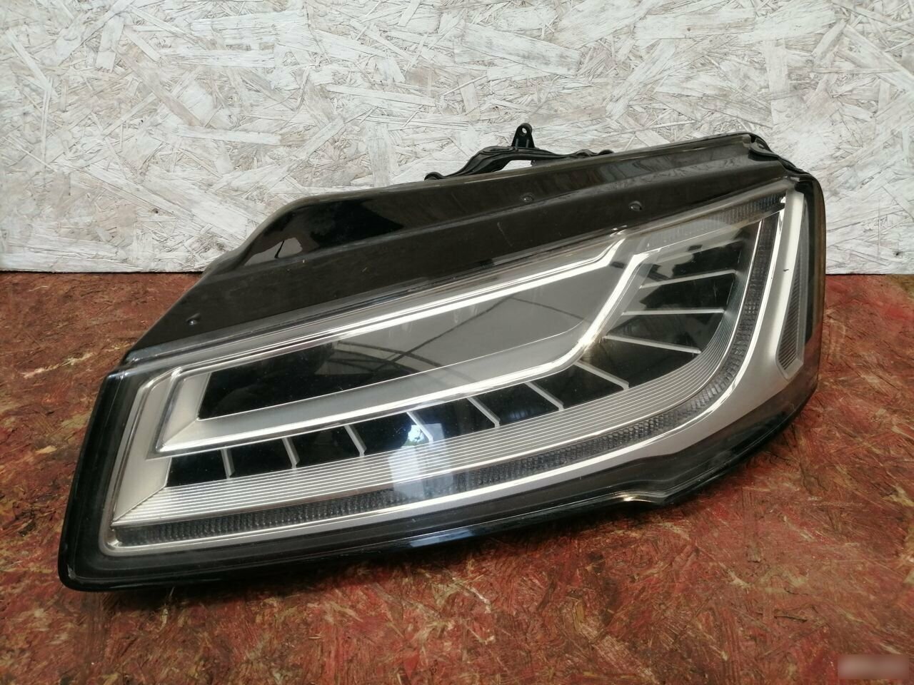 Фара левая матричная в сборе Audi A8D4 2014-2017 4H0941035