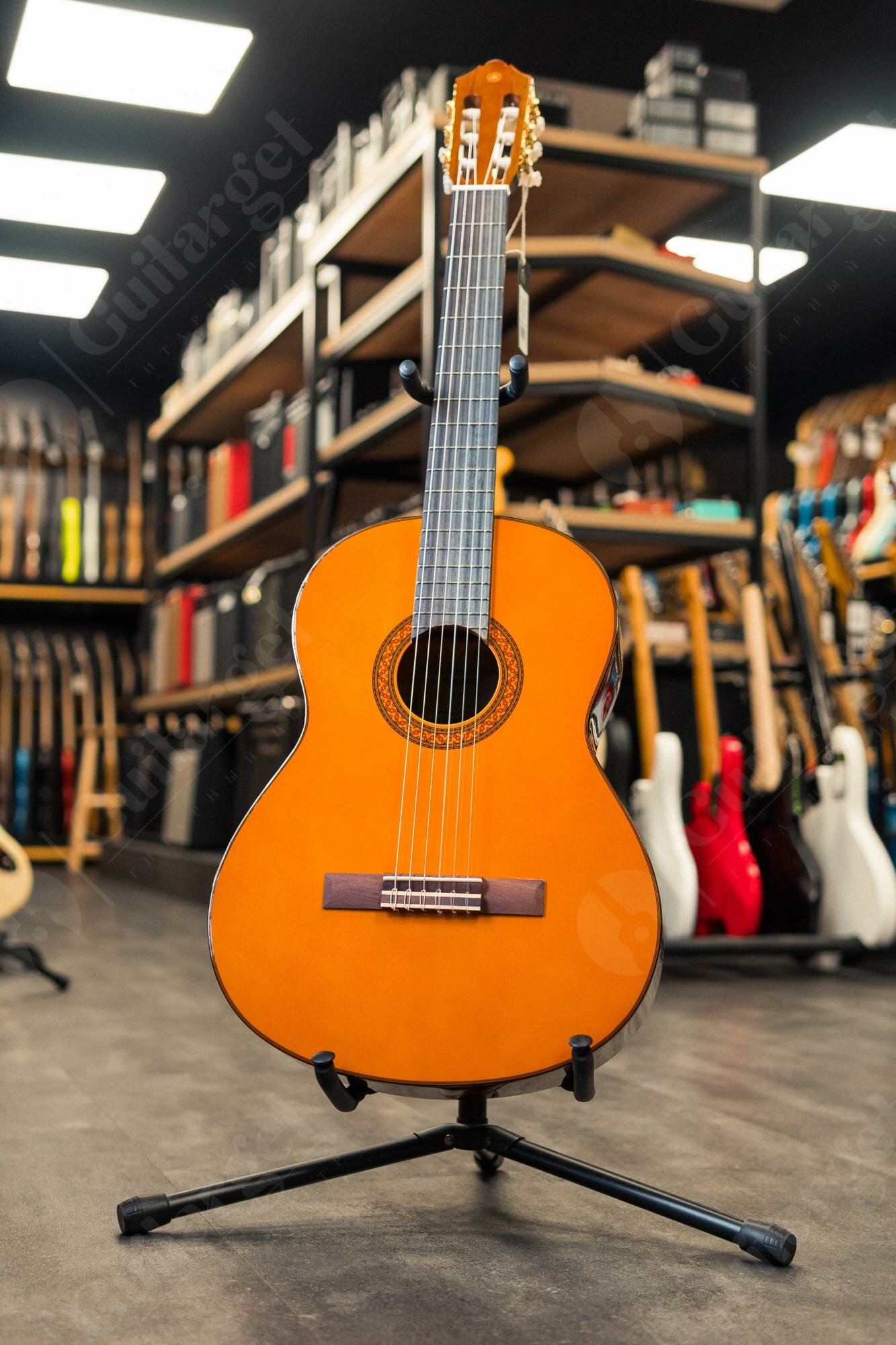 Классическая гитара Yamaha C70 4/4