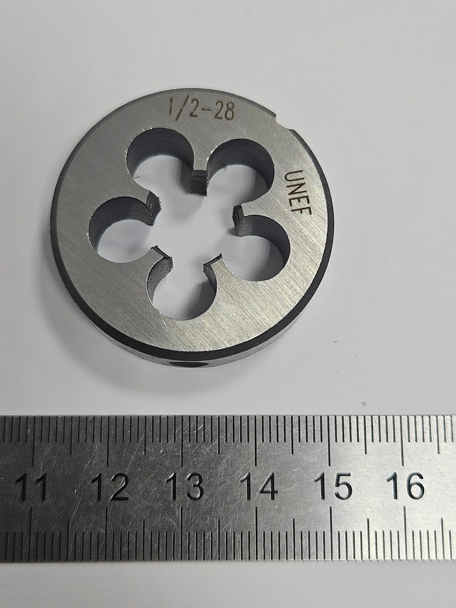 Плашка дюймовая UNEF 1/2 - 28 ниток/дюйм