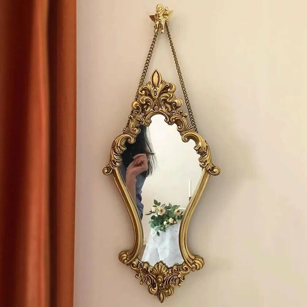 Зеркало настенное в стиле рококо с золотым покрытием (20 40 см, с ангелочком)