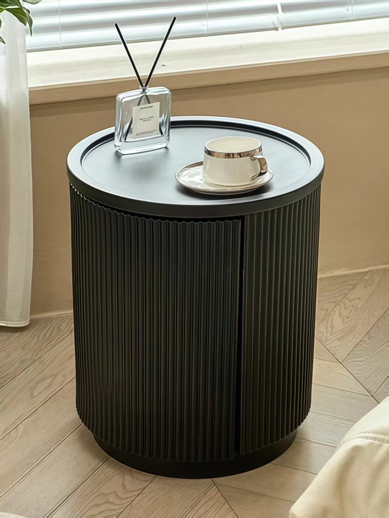 Тумба прикроватная Nordic, 42 см x 42 см x 49 см, на роликах, пластик, чёрная