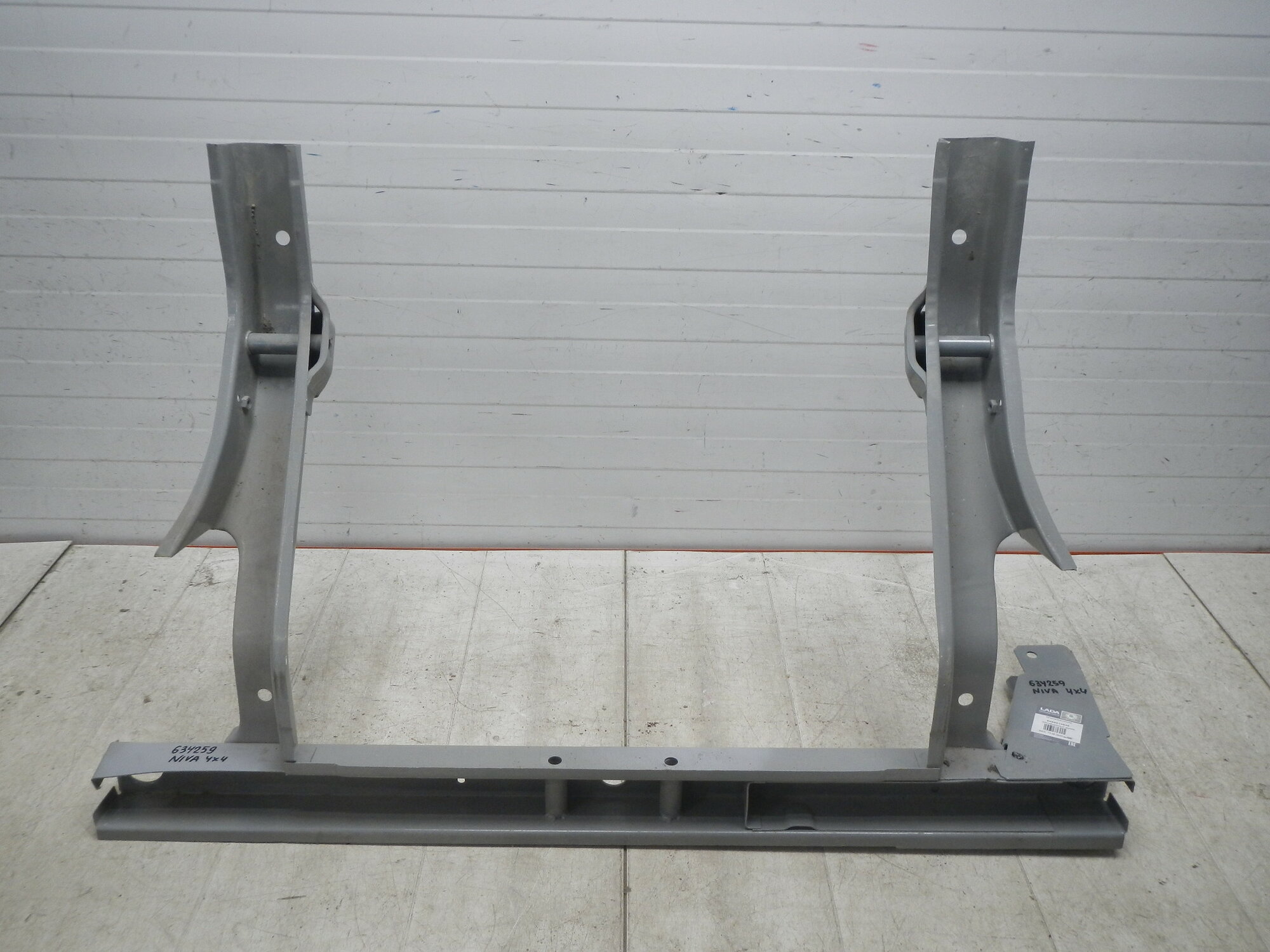 Б/У Кузовной элемент, ВАЗ (VAZ)-LADA NIVA LEGEND (4X4) LADA NIVA LEGEND (4x4) Поперечина пола задняя. Новая. 634259 LADA ...