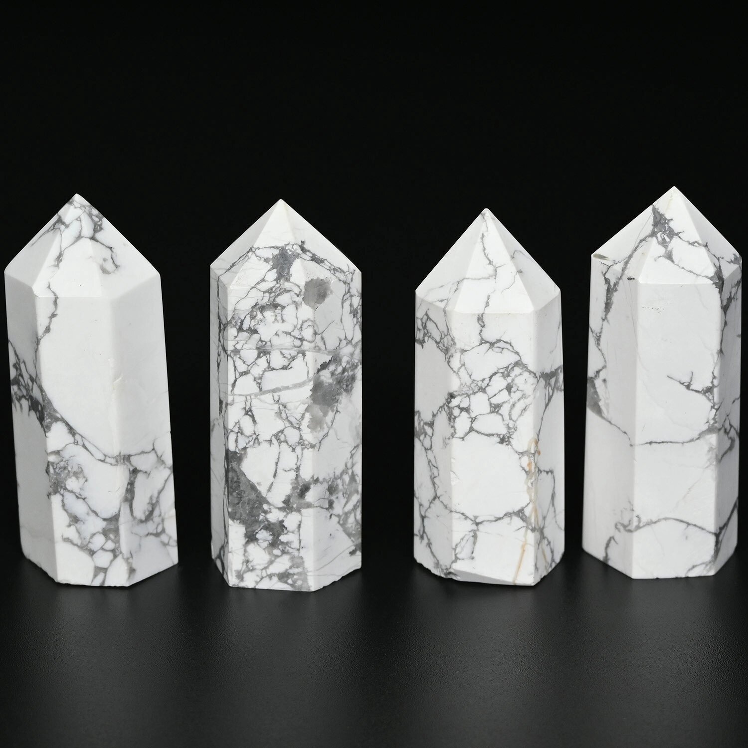 Кристалл из кахолонга "Карандаш" 17*17*48мм, 30-35г .