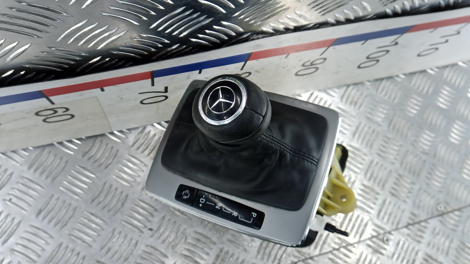 Кулиса КПП MERCEDES BENZ C-CLASS W204, Номер A20426715109E38, A2042677624