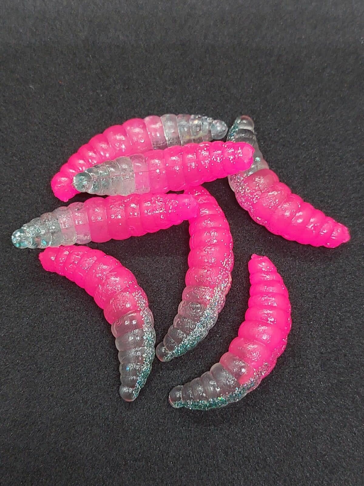 Форелевая силиконовая приманка Maggot 1.6. 38 мм. Розовый бирюза