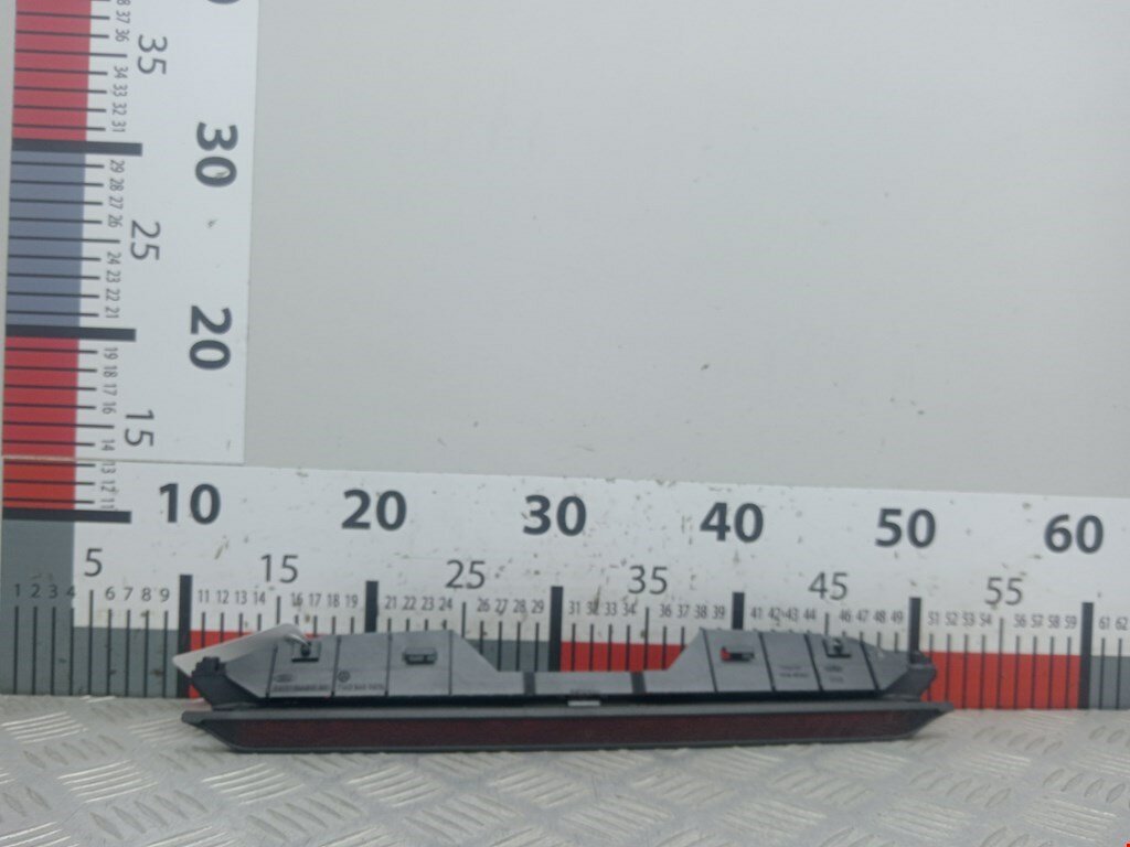 Фонарь дополнительный тормозной (стоп-сигнал) Ford Galaxy 1 1J6945131C арт. 2115374