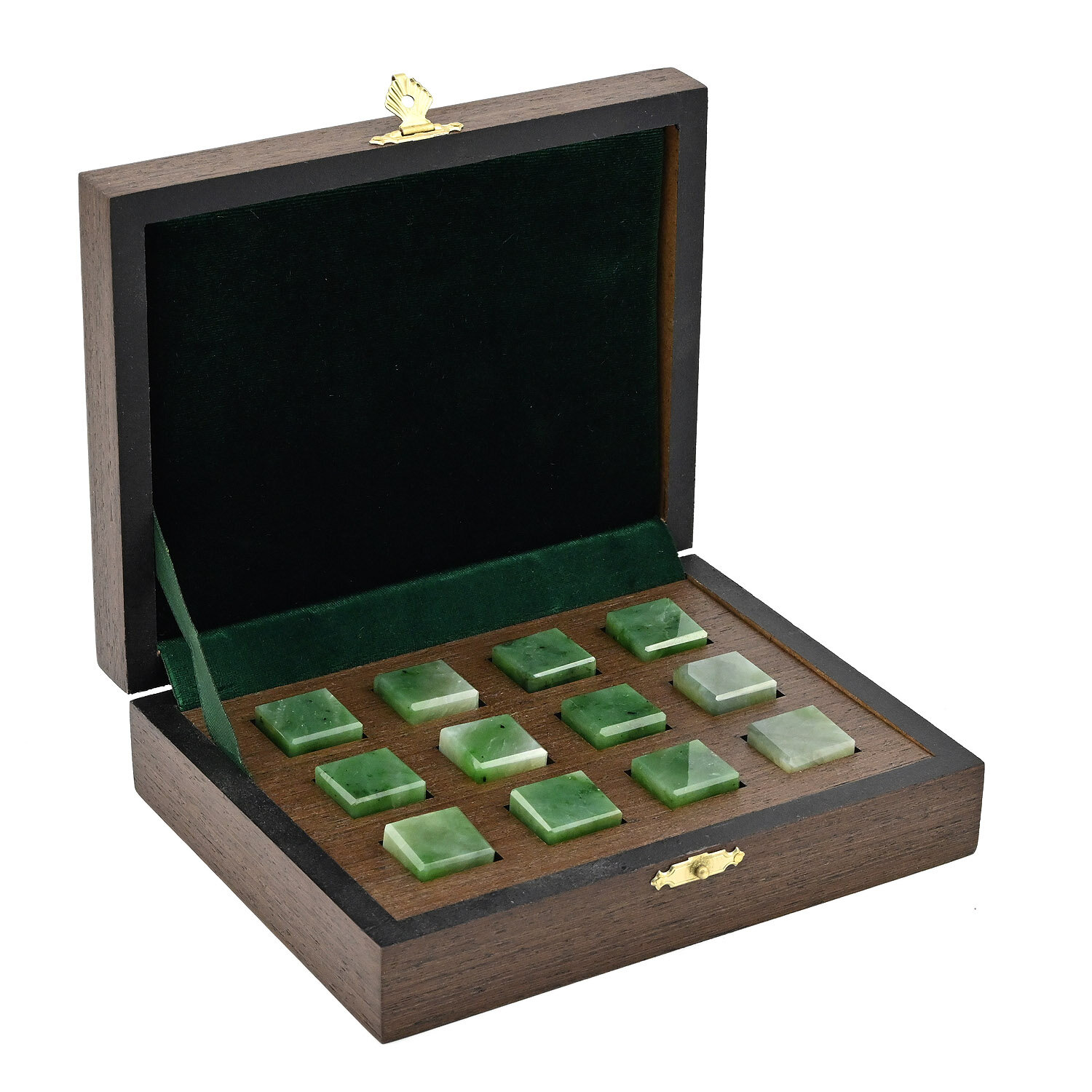 Камни для виски в подарочной упаковке 12 кубиков из нефрита .