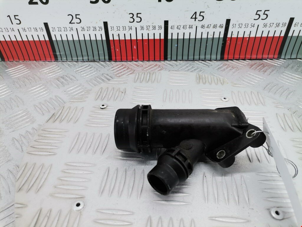 Фланец (штуцер системы охлаждения тройник) BMW 5-Series (E60/E61) 11127806196 арт. 1789426