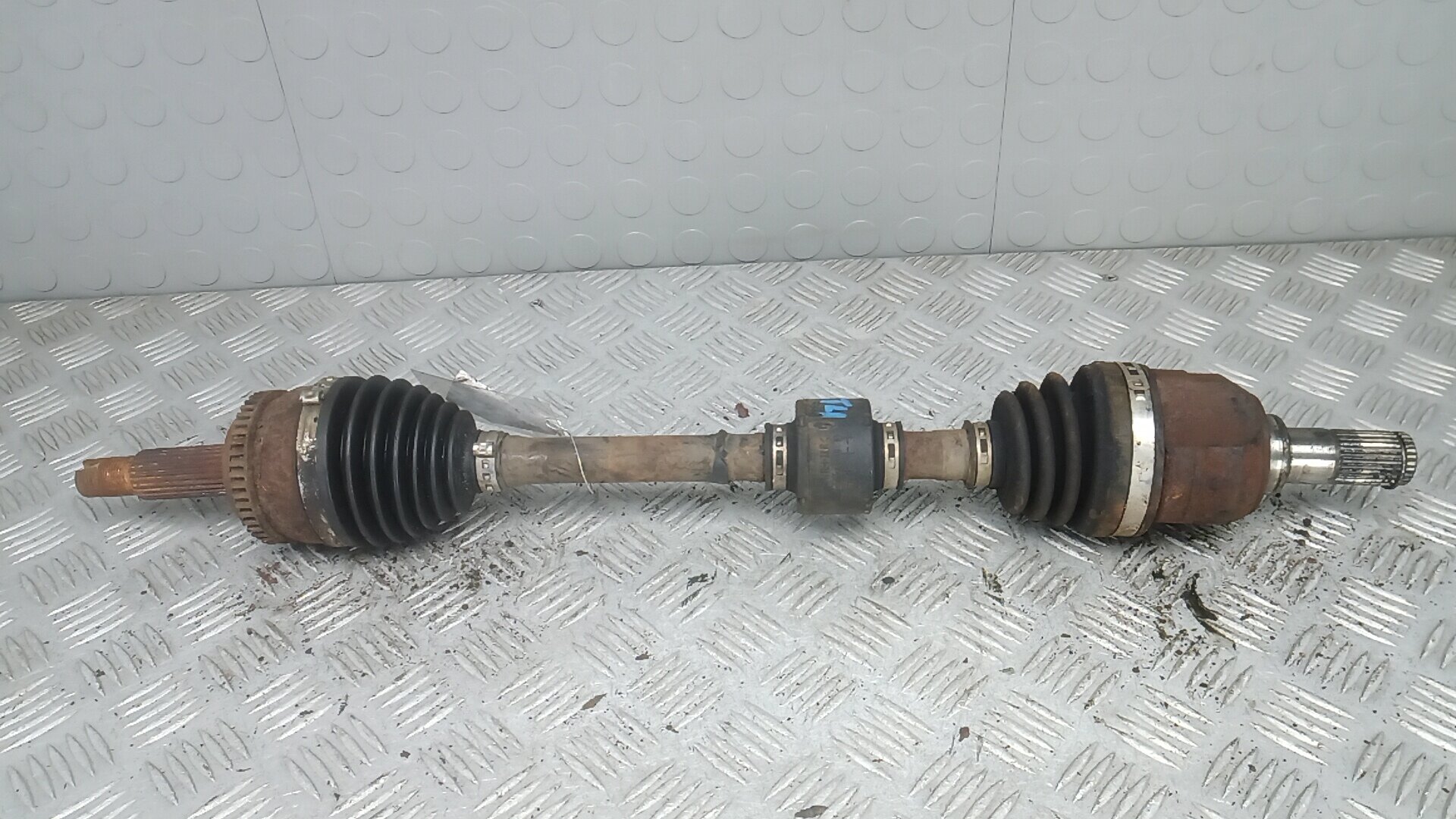 Привод передний левый KIA CEE'D 2 (JD)