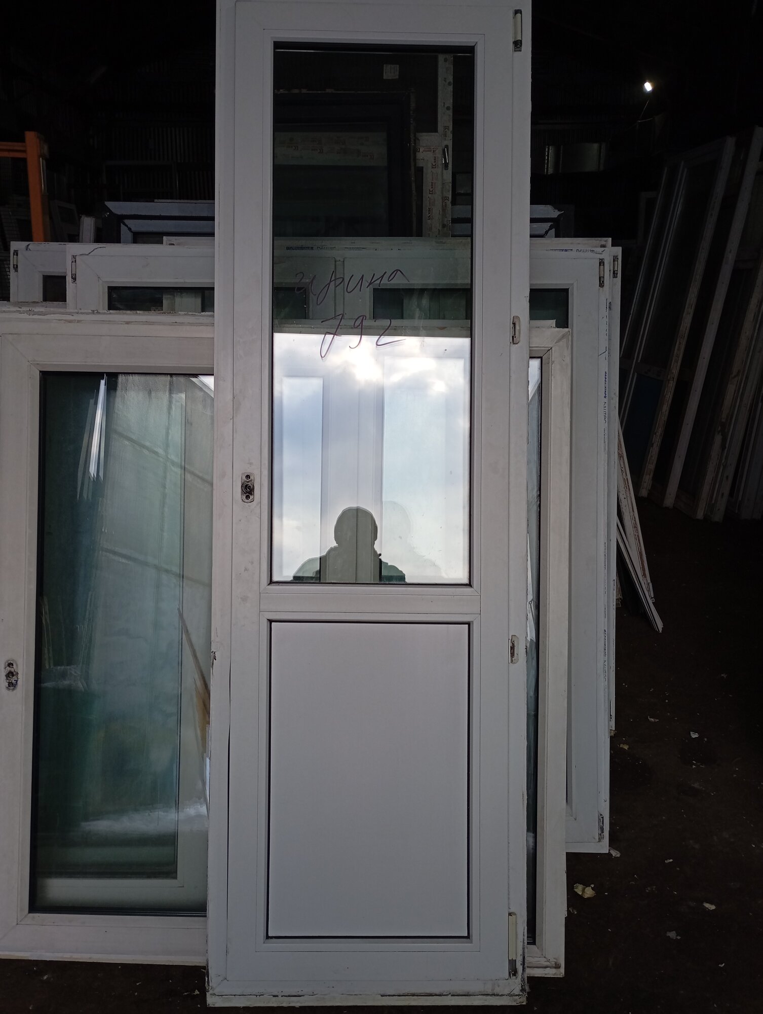 Двери Пластиковые Б/У 2150(в) х 680(ш) Балконные