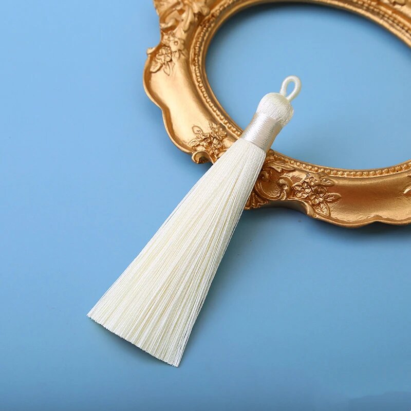 Комплект шелковых кисточек для рукоделия 10 шт cream colored