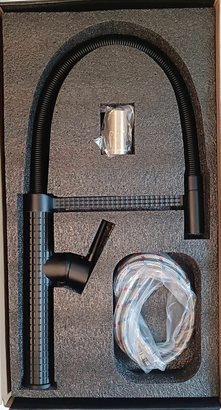 Смеситель для кухни Dikalan PREMIUM D4088-7 с гибким изливом, черный матовый