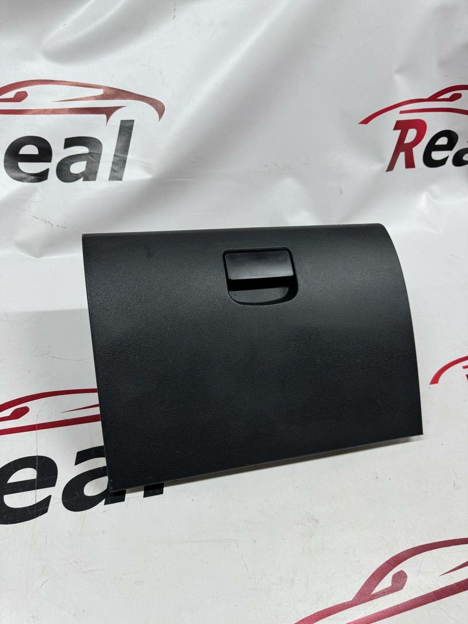 Крышка бардачка 2190 в сборе завод