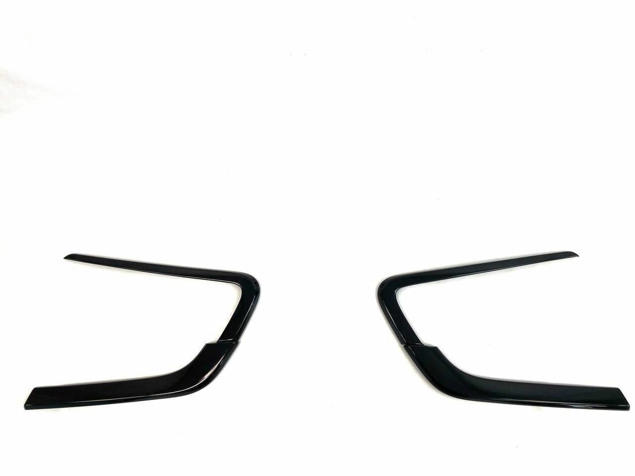 Молдинги переднего бампера Лада Веста (комплект) иксы веста, накладки черный глянец