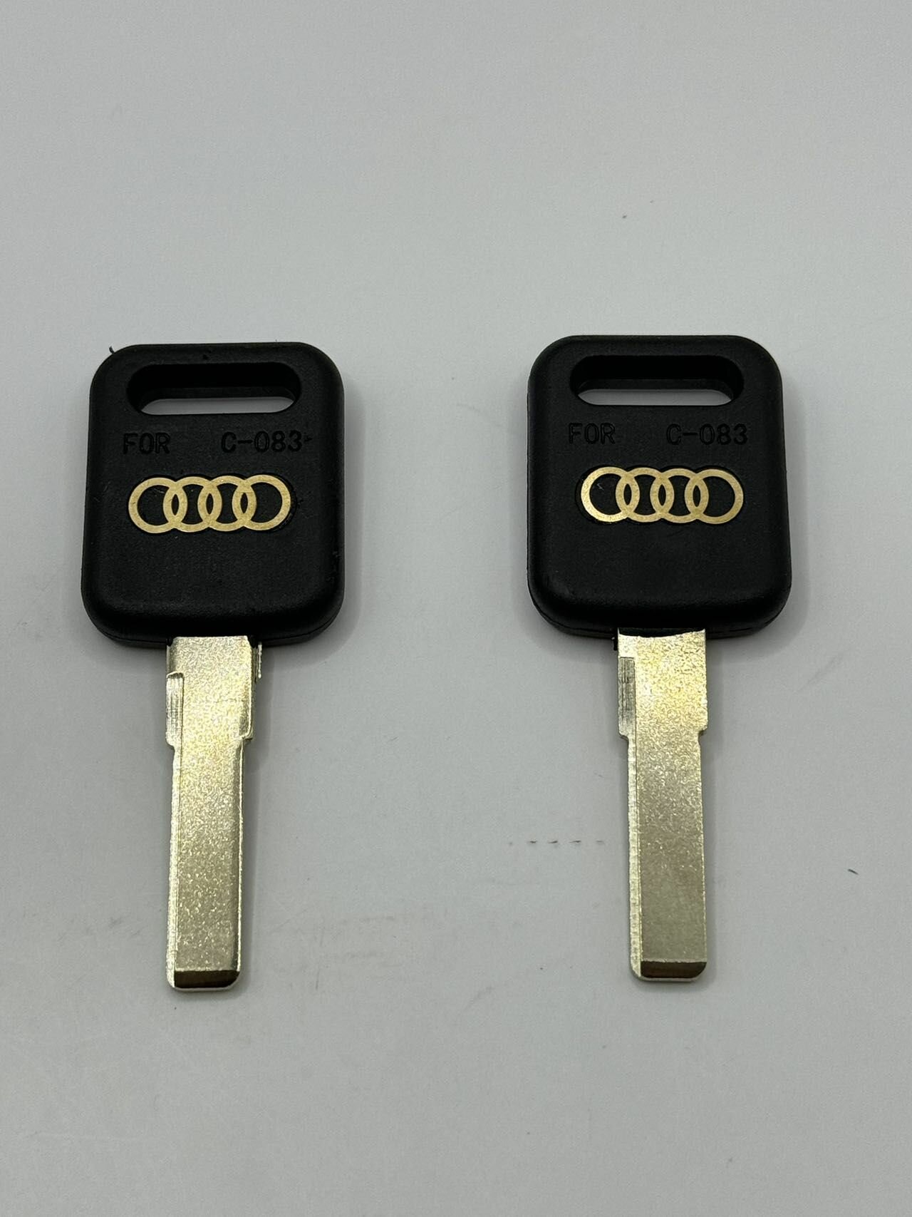 Заготовка ключа Ауди HUHAAP1_HF55_HU66P_HF66P AUDI золото лого (C-083) 10 шт.