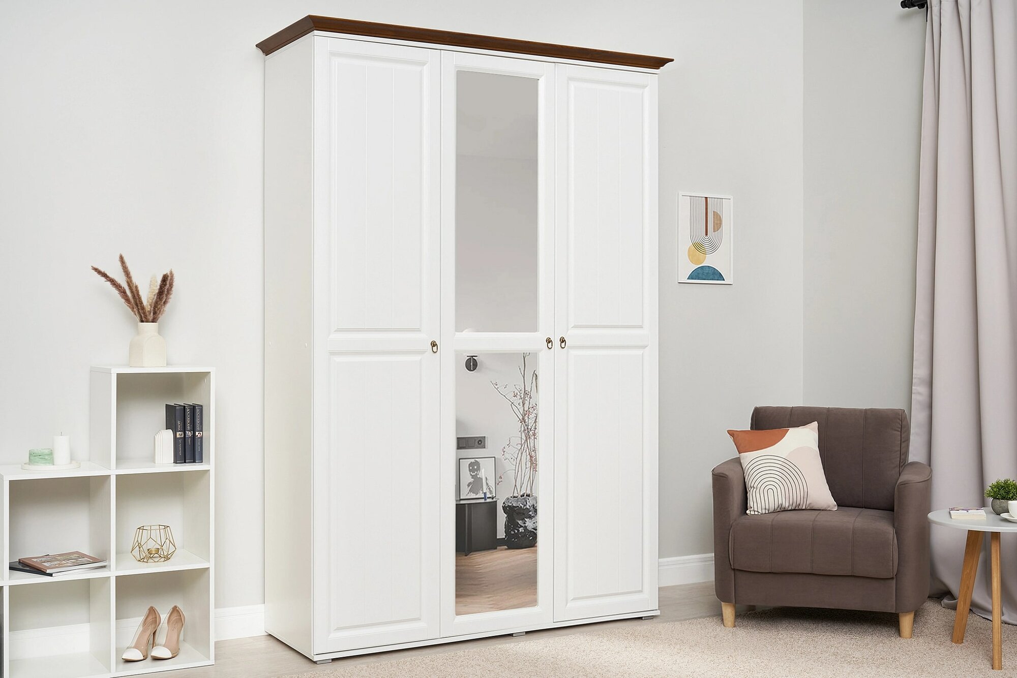 Шкаф 3-х ств. Валенсия 1575х2270х577 мм, Белый/Белый, ЛДСП/МДФ, МИФ