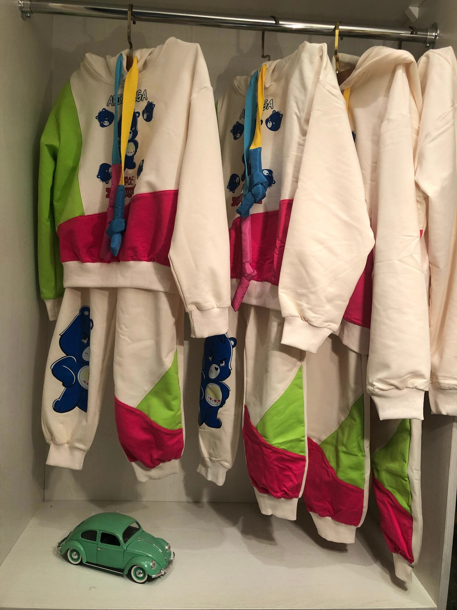 Костюм спортивный