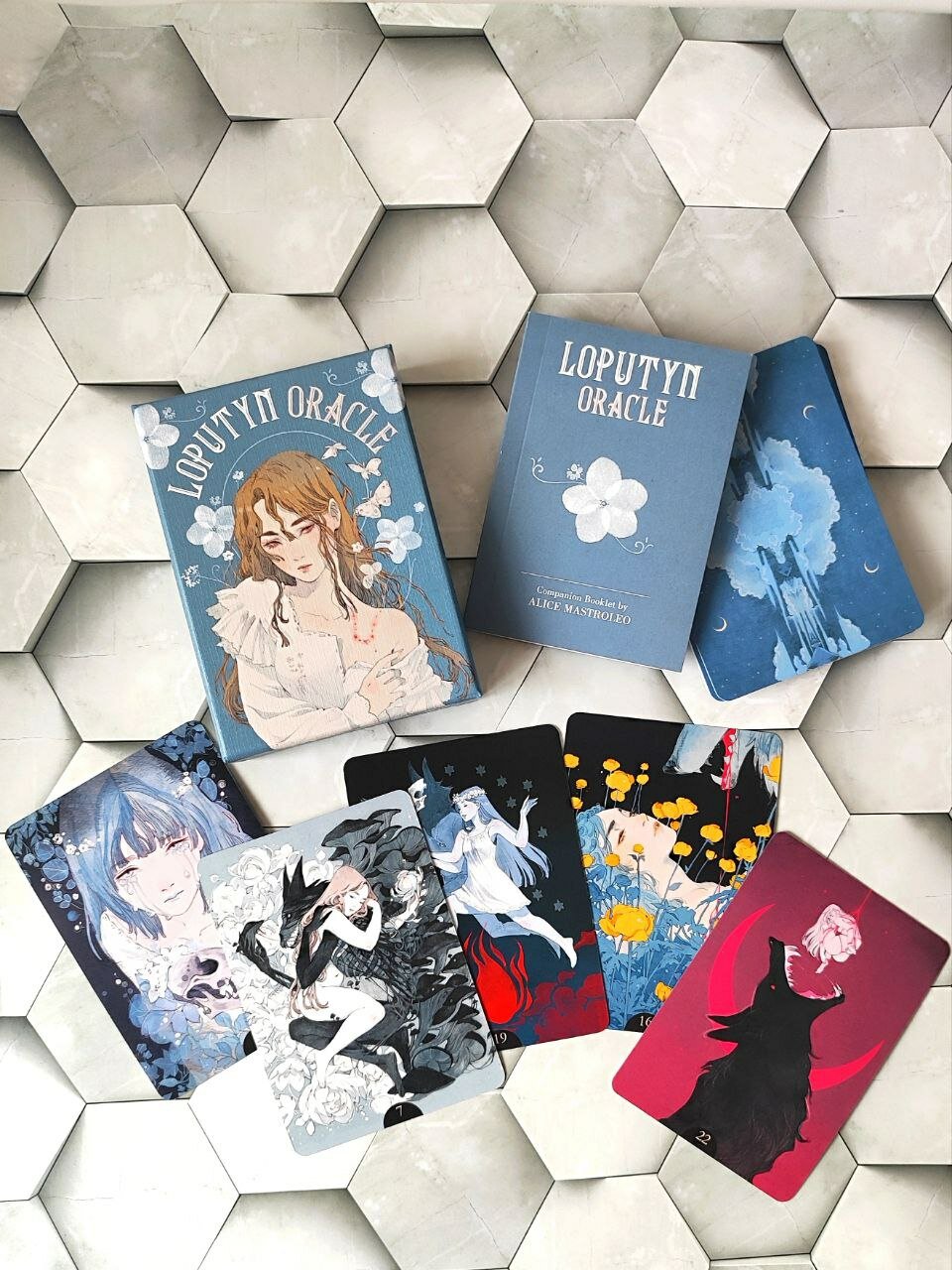 Оракул Лопутин / LOPUTYN колода 36 карт с инструкцией на английском языке